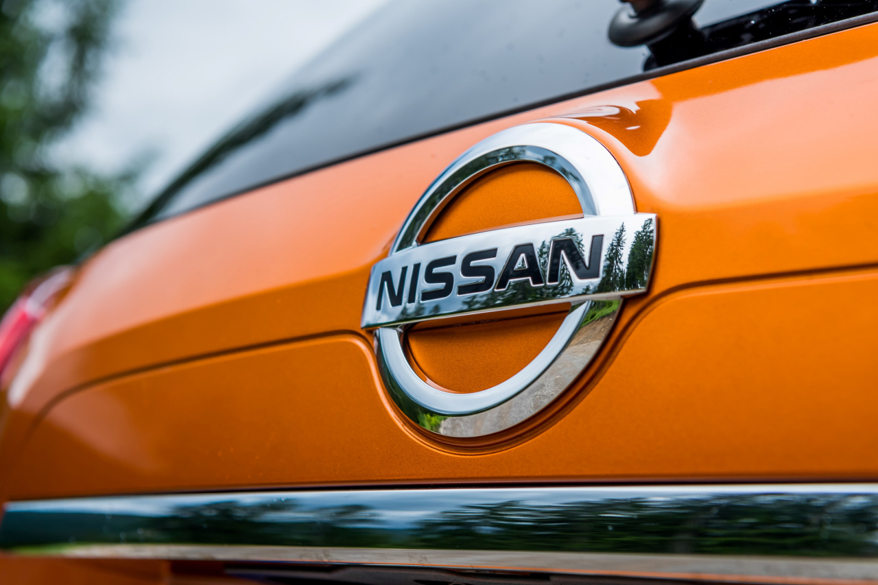 Photo 1 - nissan orange - Nissan : des résultats semestriels marqués ...