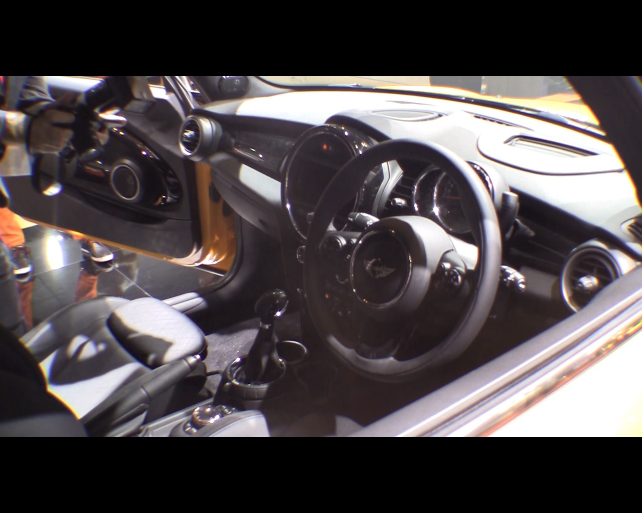 VIDEO : la nouvelle Mini Cooper S 2014 dévoilée au salon de Tokyo