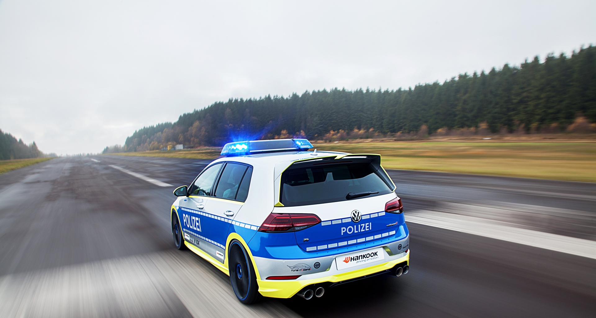 Photo 3 - Golf 7 400R Oettinger Police - Les Volkswagen Golf ...