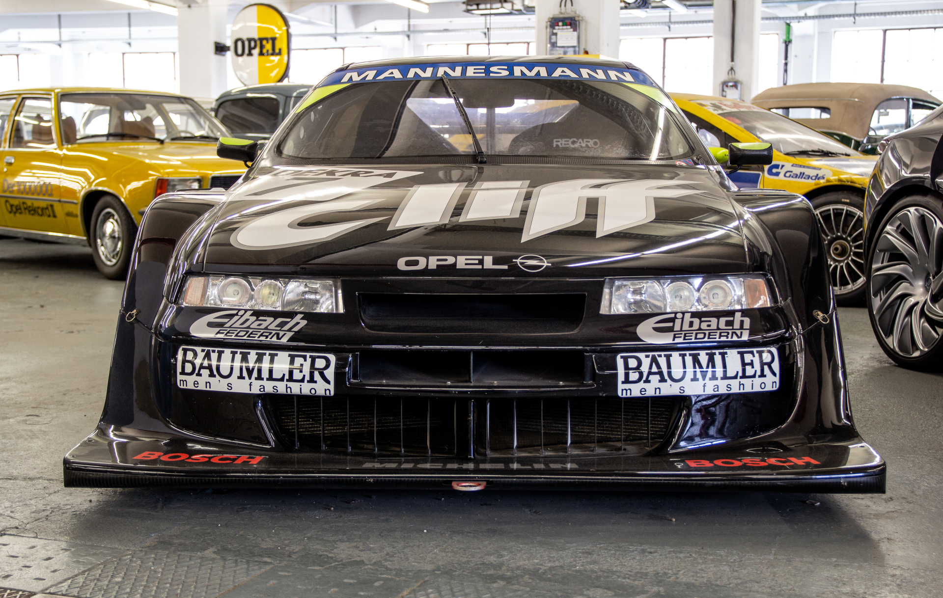 Diaporama et photos - Bienvenue chez Opel Classic, visite guidée en ...