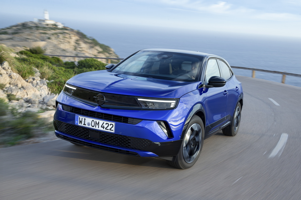 Mercedes Classe V et Vito (2023). Nouveau restylage pour le van et l ...