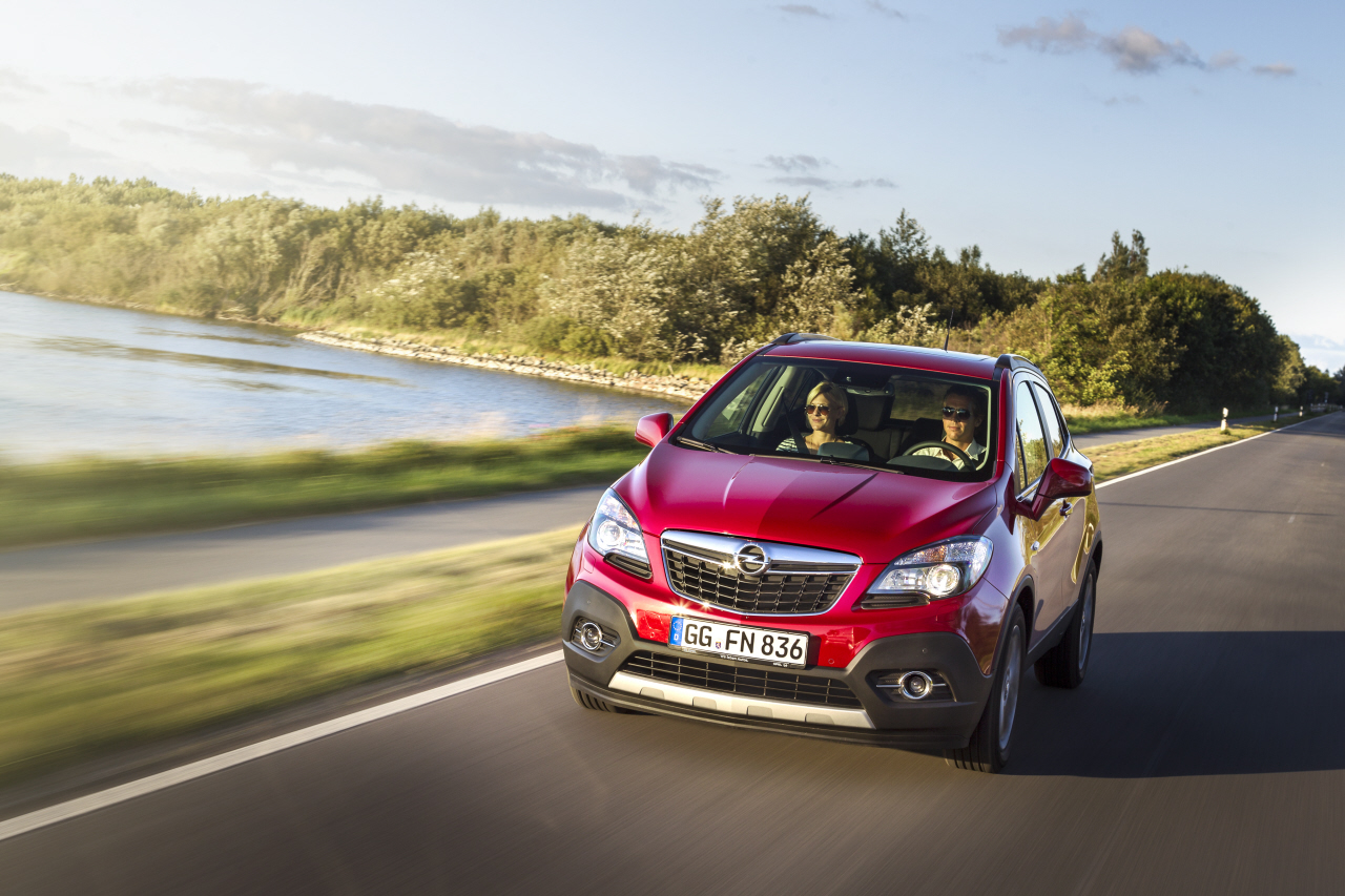 Photo 7 - Opel Mokka rouge 3/4 avant - Top 30 des modèles les plus ...
