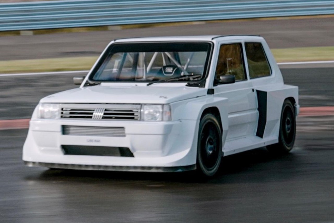 Pandamonium (2021). Une Fiat Panda version rallye de 300 ch