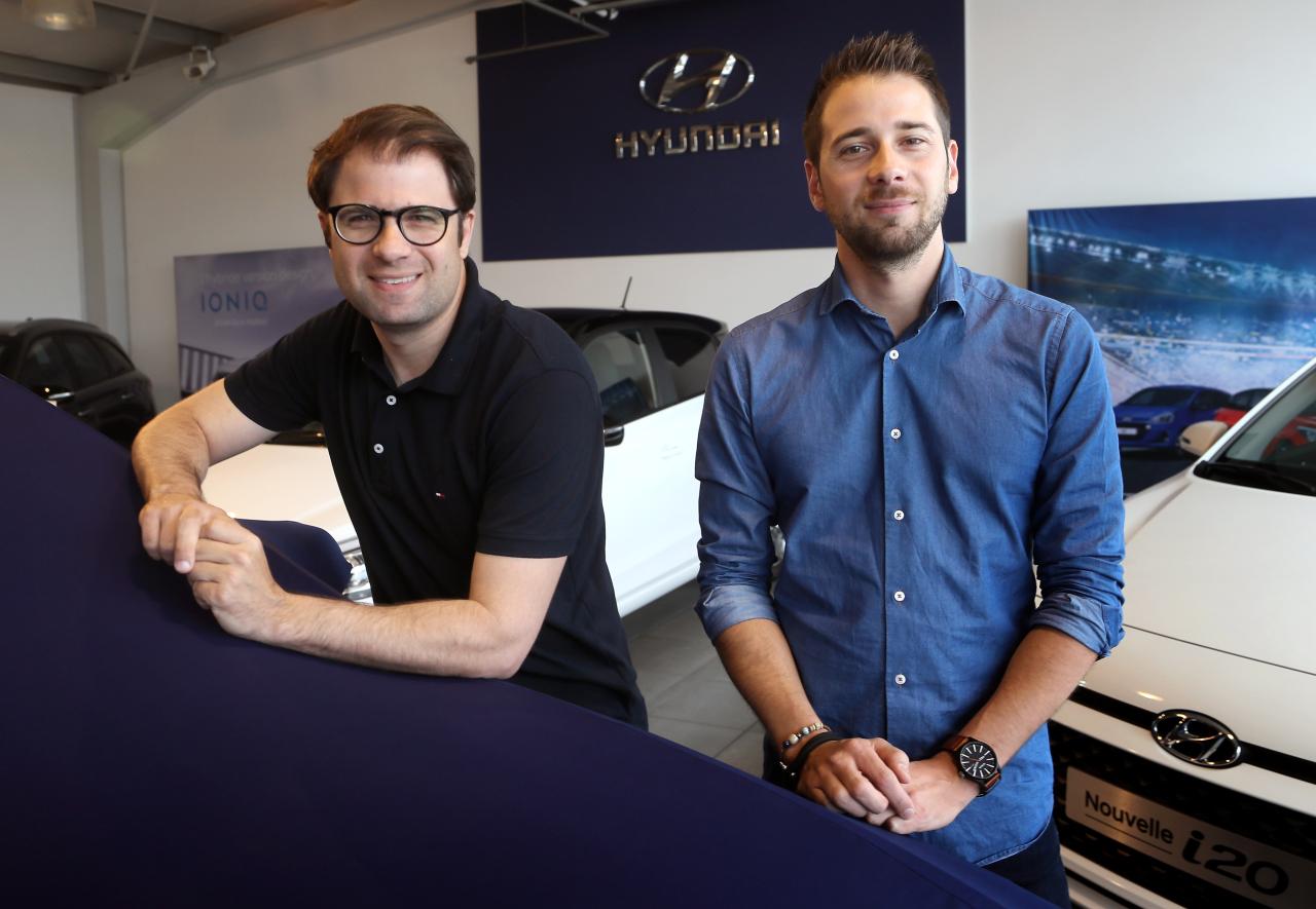 Photo 2 - Fabien et Maxime Manfé - Garage Manfé : le temps du développement