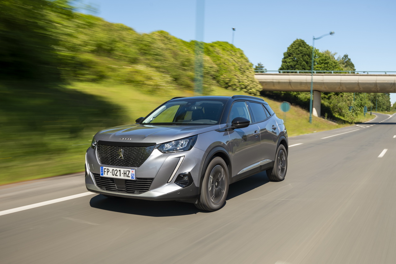 Fiche technique Peugeot 2008 PureTech 100