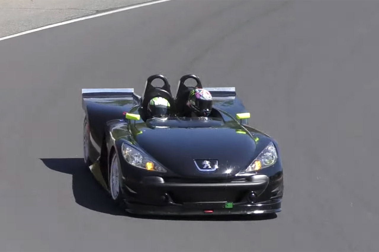 Diaporama et photos - Une Peugeot 207 Spider aperçue sur le Ring | L'Argus