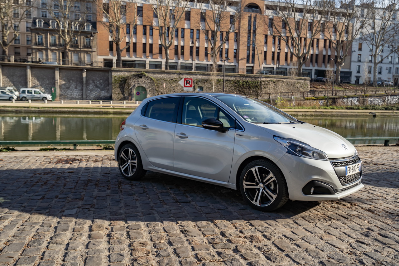 Peugeot 208 "1" vs 208 "2" : qu'est ce qui change ? - Photo #2 - L'argus