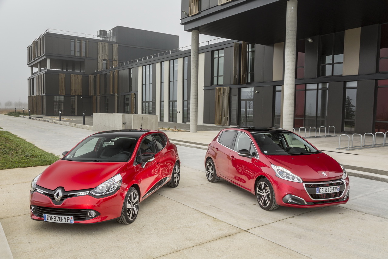 Photo 2 - clio et 2080 en statique - Essai comparatif Renault Clio face ...