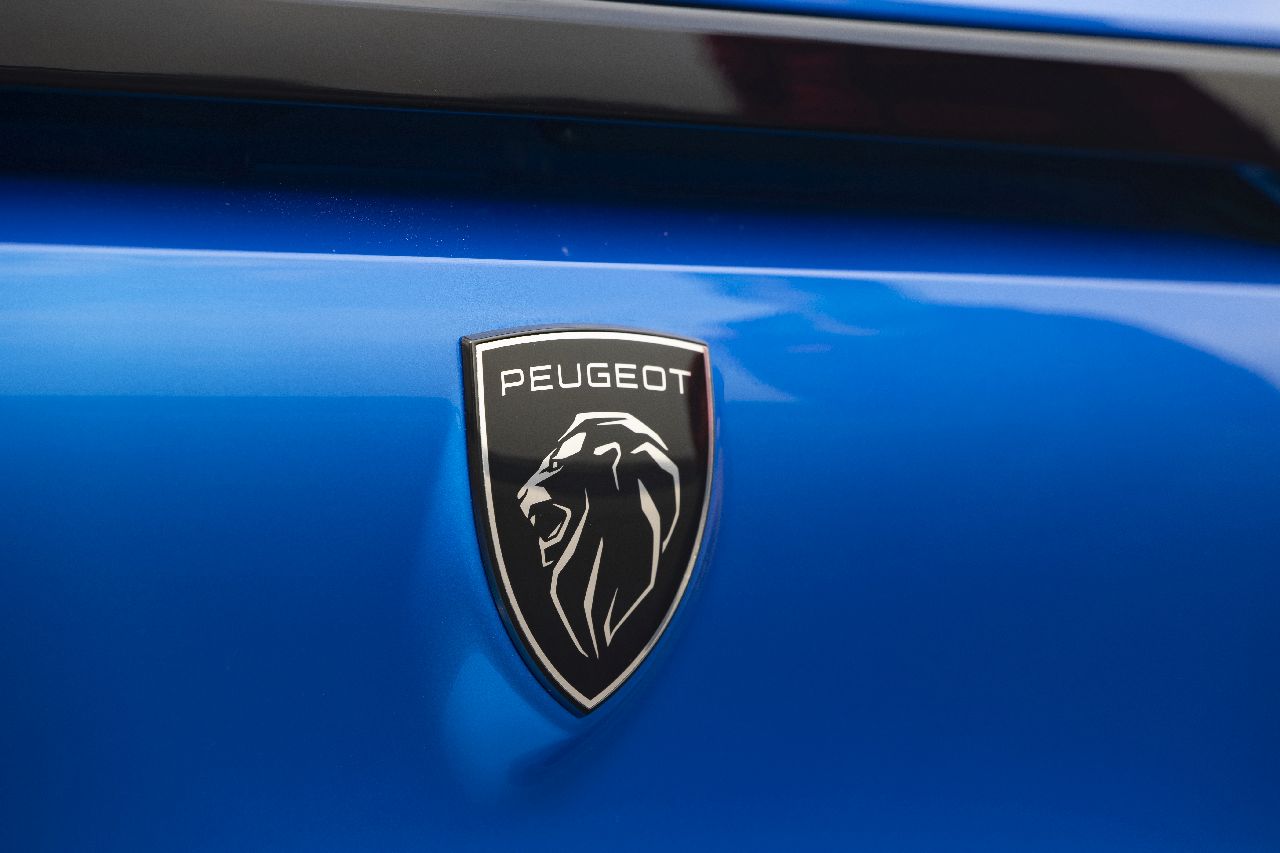 Photo 17 - Peugeot 308 logo sur le hayon - Peugeot 308 (2021 ...