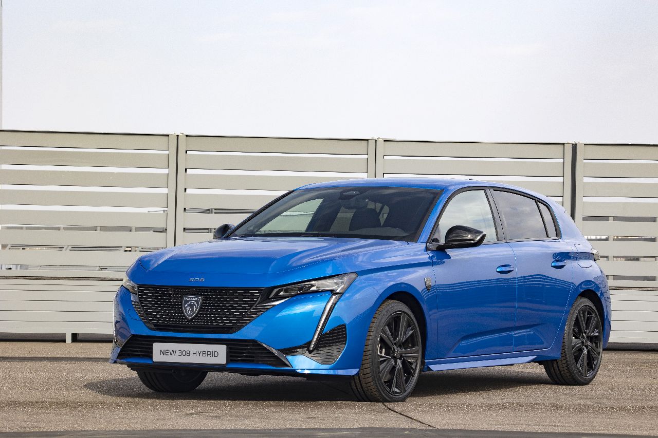 Photo 2 - nouvelle Peugeot 308 GT bleu Vertigo - Peugeot 308 (2021 ...