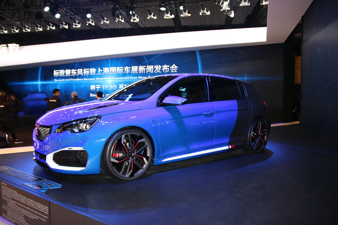 Photo 3 - Vue côté Peugeot 308 R HYbrid Concept - Peugeot 308 R HYbrid ...