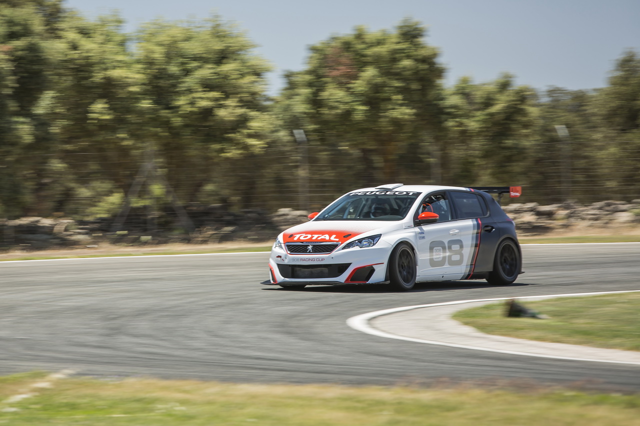 Diaporama et photos - Essai course : Peugeot 308 Racing Cup, la GTi XXL ...