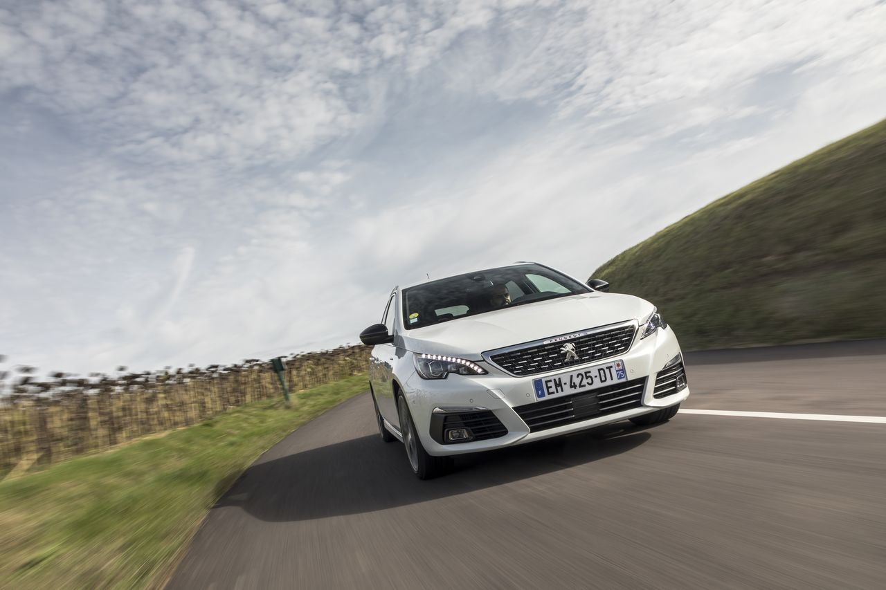 Photo 61 - Peugeot 308 SW restylée (2017) - Comparatif : la Peugeot 308 ...