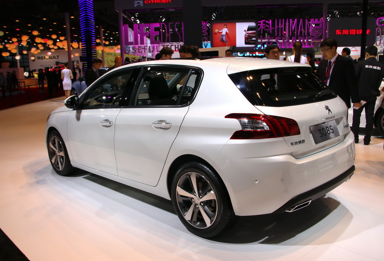 Photo 3 - Vue arrière Peugeot 308S salon Shanghai 2015 - Nouvelle Peugeot 308 S au salon de ...