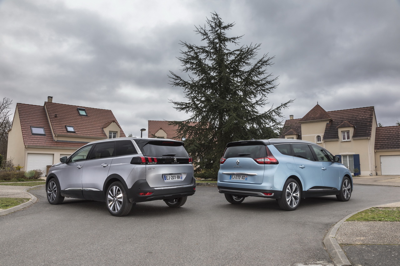 Photo 41 - renault grand scenic vs peugeot 5008 - Essai comparatif : le ...