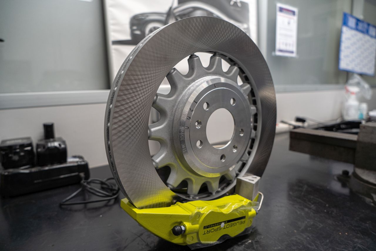 Peugeot 508 PSE (2021). Au volant de la plus puissante des Peugeot