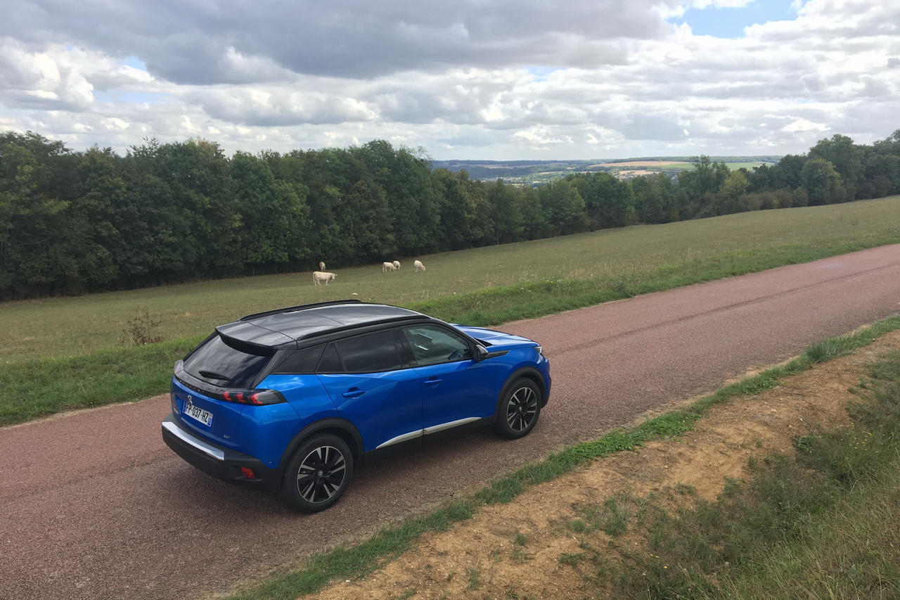 Essai Peugeot e-2008 : la vérité sur l'autonomie du 2008 électrique