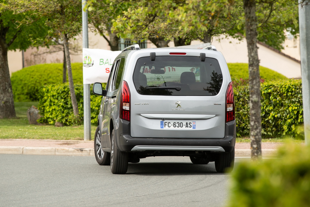 Diaporama et photos - Essai Peugeot Rifter Long : sept vraies places ...