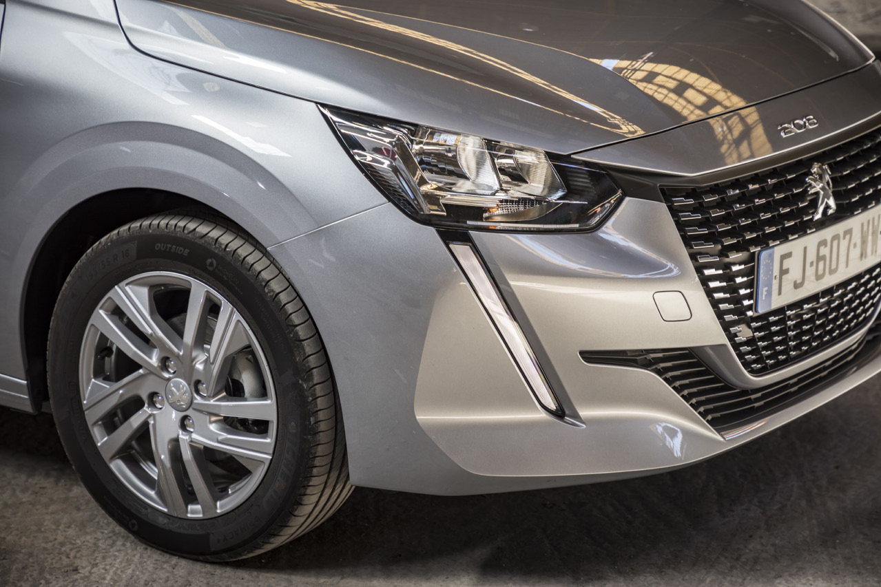 Photo 28 - Crocs Peugeot 208 Puretech 75 Active - Essai Peugeot 208 1.2 ...