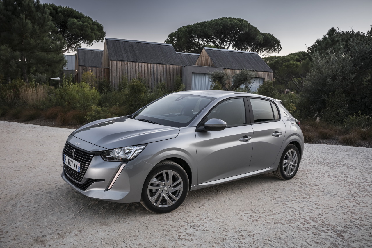 Photo 35 - 3/4 AV Peugeot 208 Puretech 75 Active - Essai Peugeot 208 1. ...