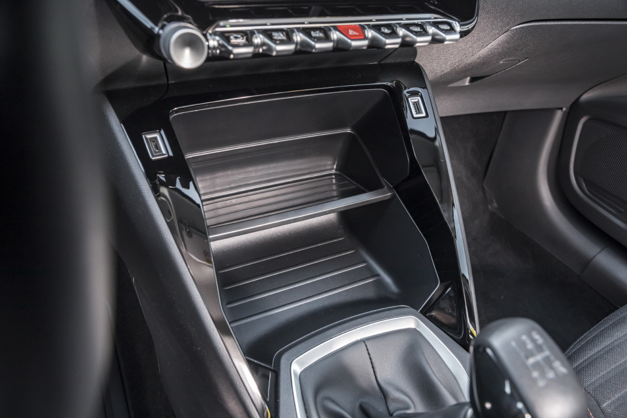 Photo 55 - Espace de rangement Peugeot 208 Puretech 75 Active - Essai ...