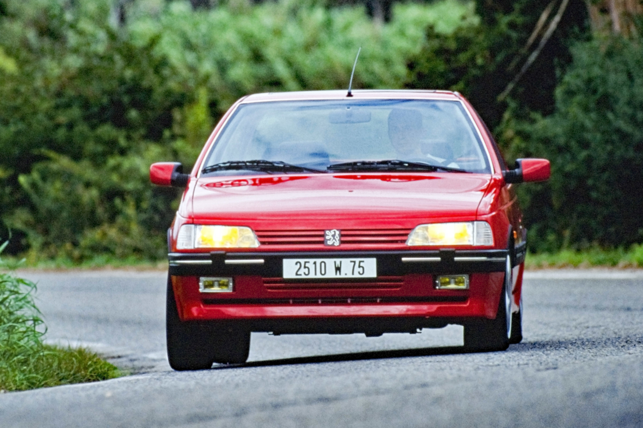 Diaporama et photos - Peugeot 405 T16 BRI. Le missile très discret de la gendarmerie | L'Argus