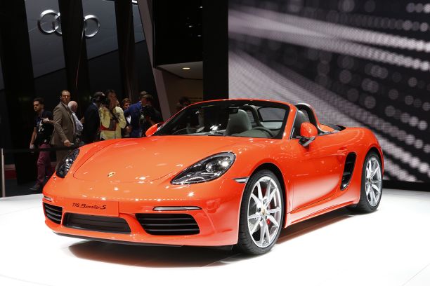 La Porsche 718 Boxster S sous les feux de la rampe au salon de Genève