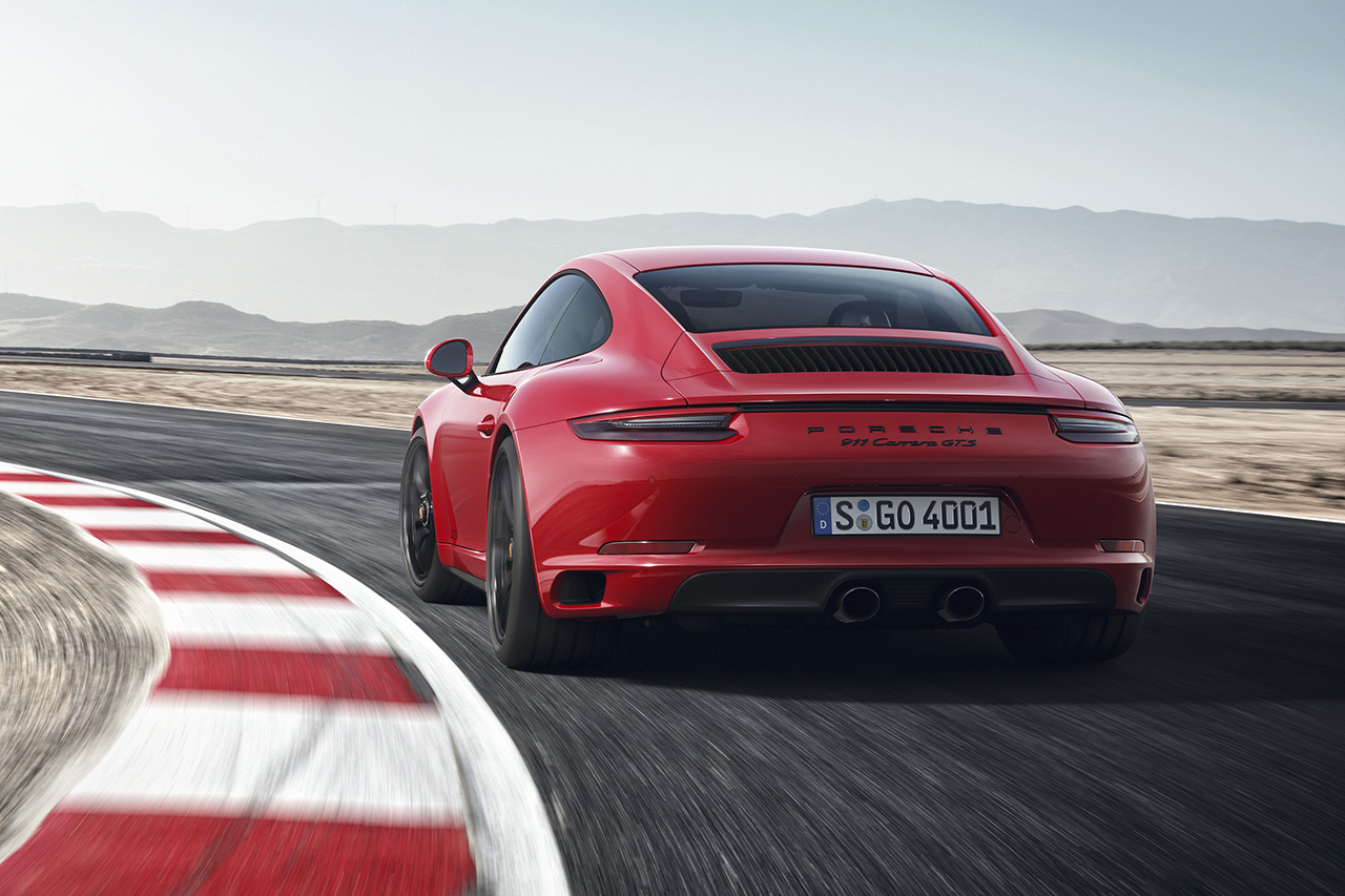 Photo 1 - porsche 911 Carrera GTS rouge arrière - Porsche 911 : un kit ...