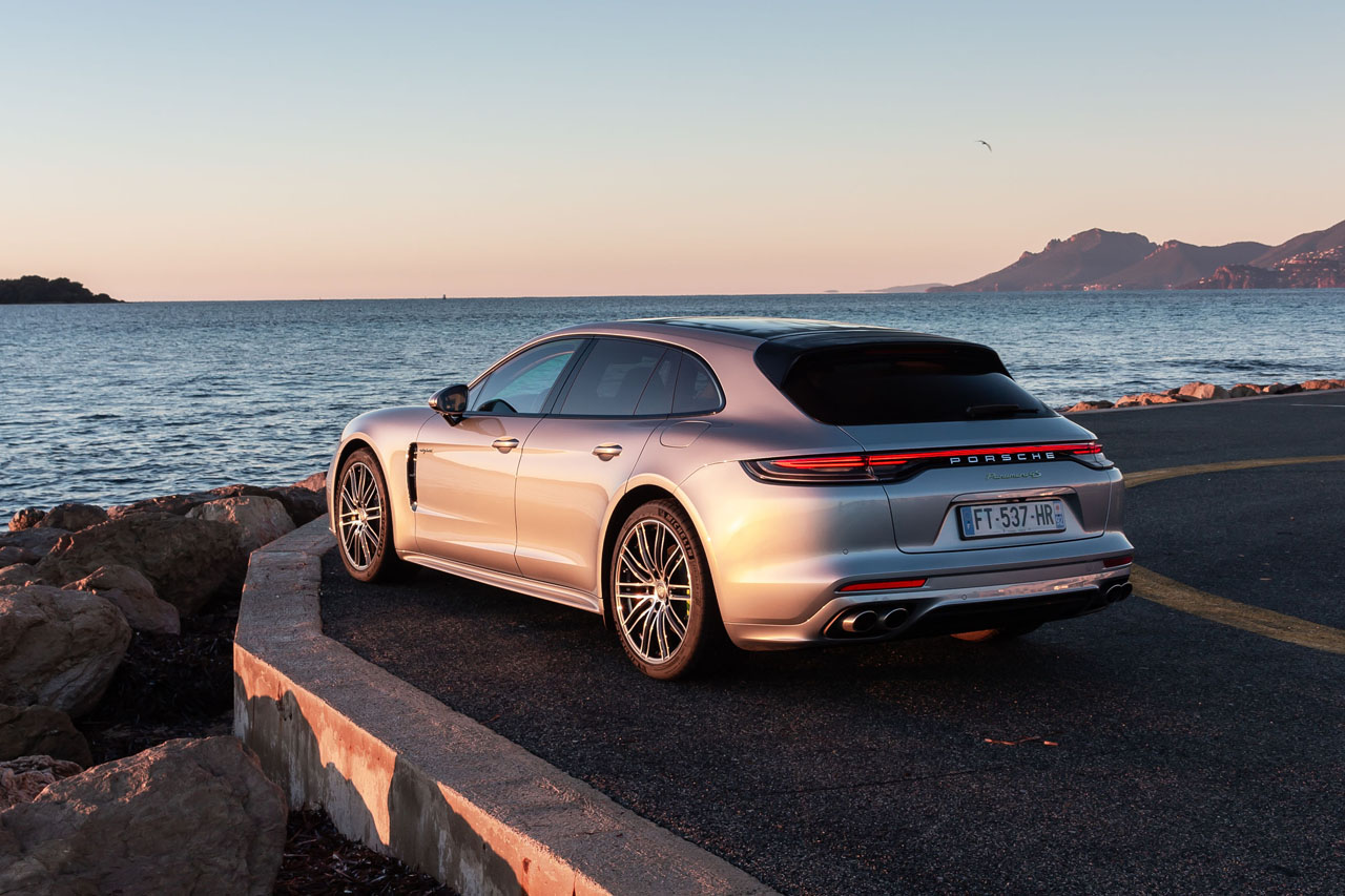 Photo 6 - porsche panamera ST 4S e-hybrid grise arrière - Essai Porsche ...