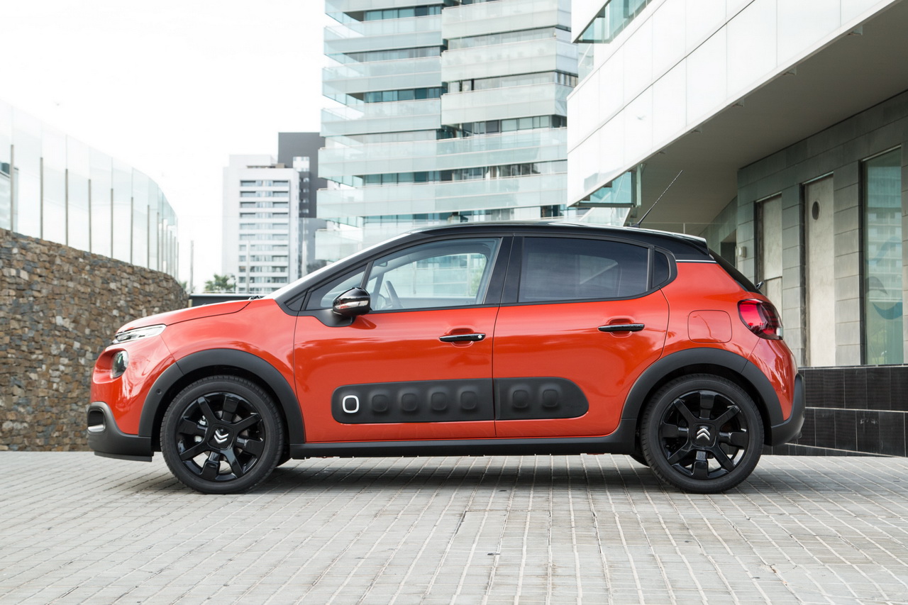 Photo 2 - profil citroen c3 orange toit noir - Citroën C3 : moteurs ...