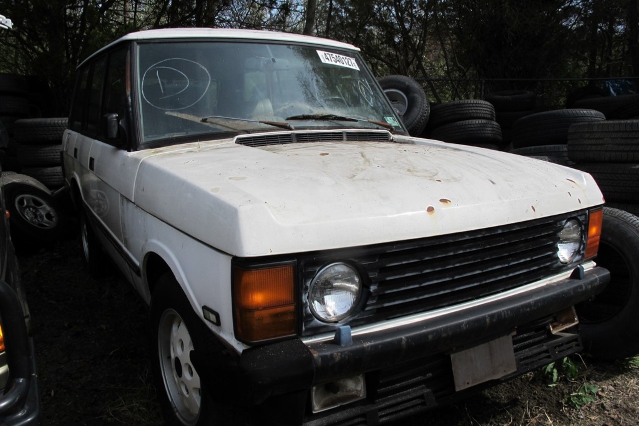 Land Rover. 73 000 $ pour 16 Range Rover hors-service