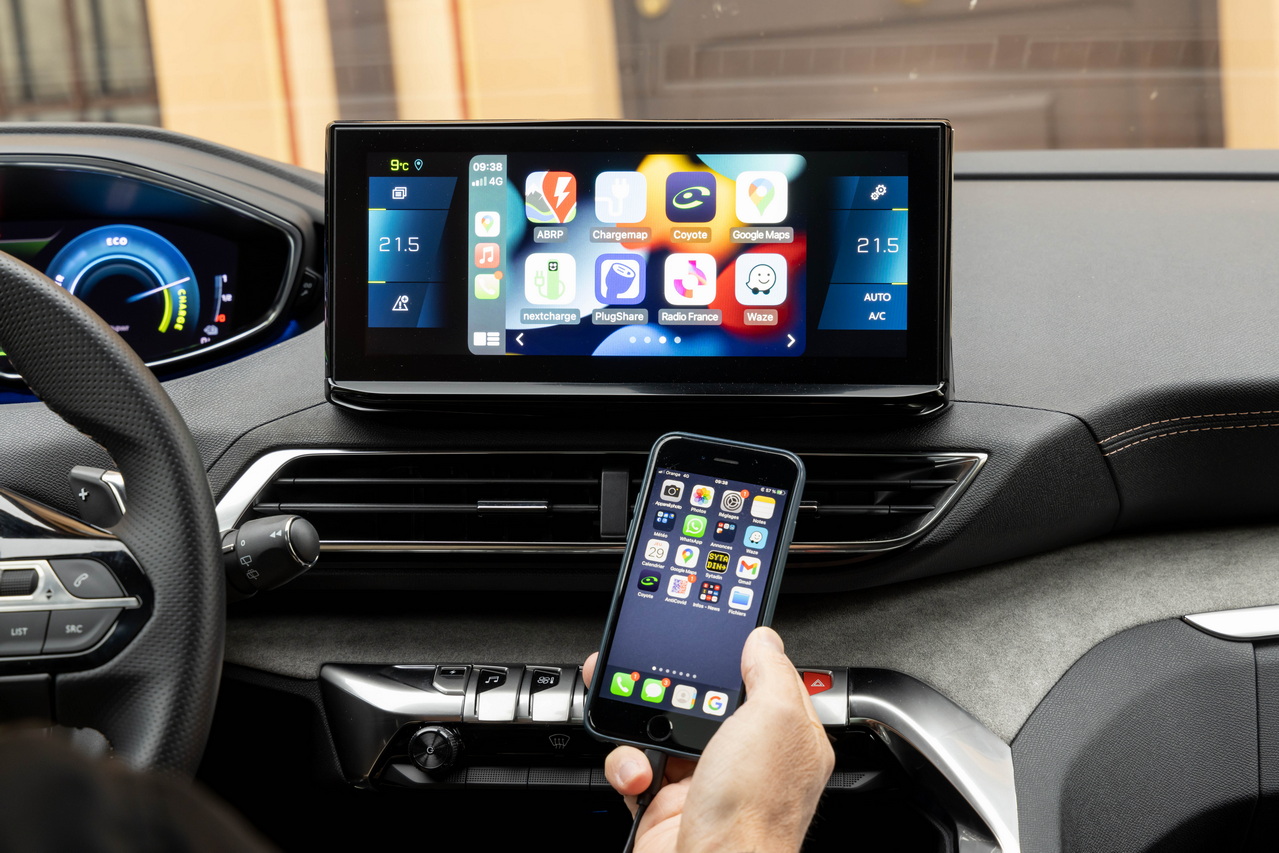 Photo 23 - peugeot 3008 apple carplay - Essai comparatif. Le Renault ...