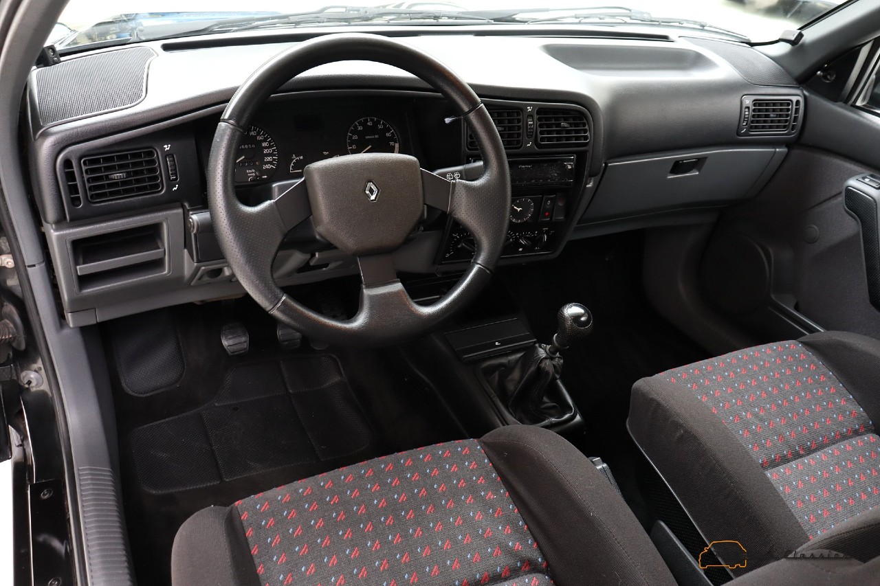 Renault 19 16S à vendre : les prix revus à la baisse de 3 000 € ! - Photo #6 - L'argus