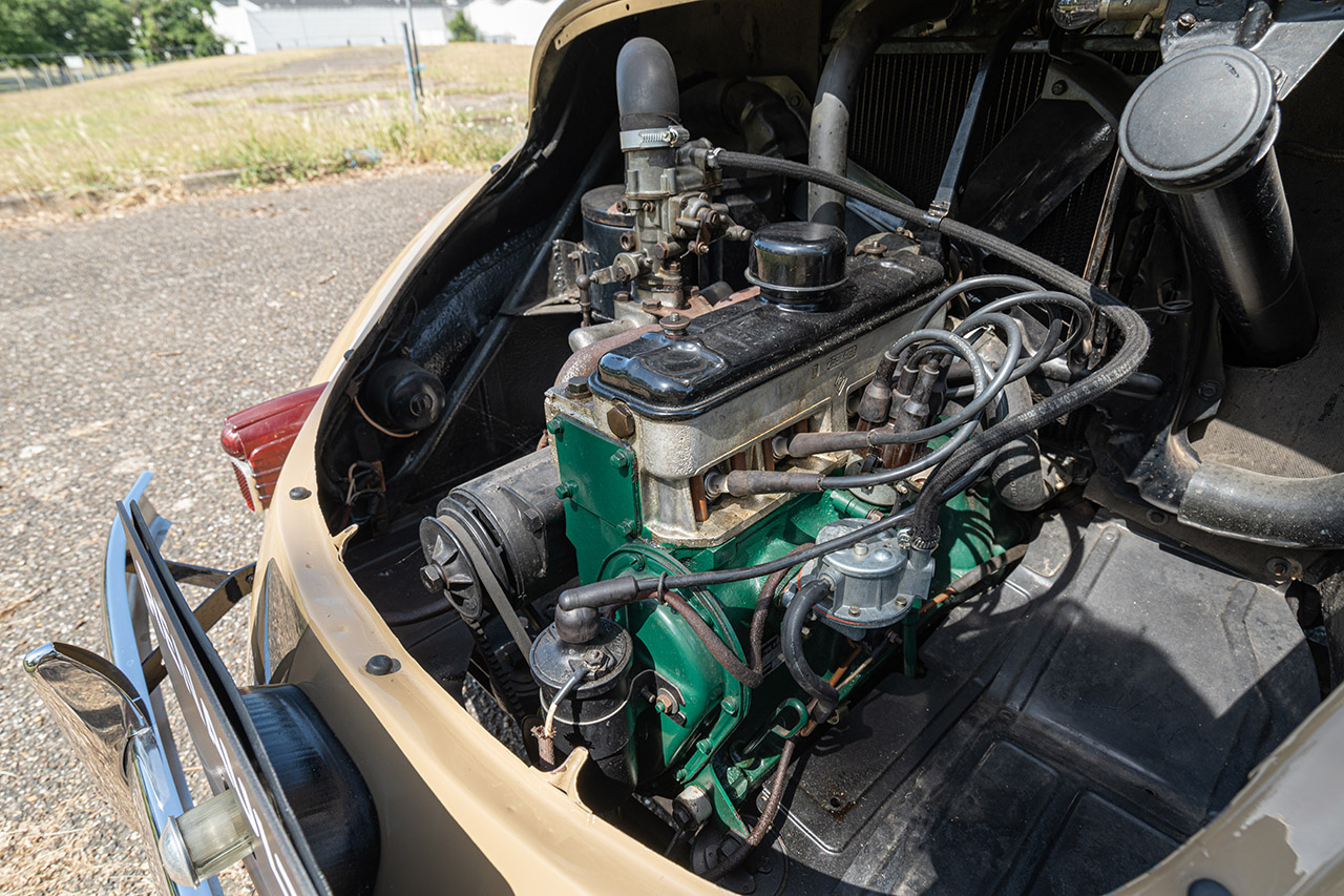 Photo 11 - renault 4CV moteur - Renault. Quand la 4CV de route ...