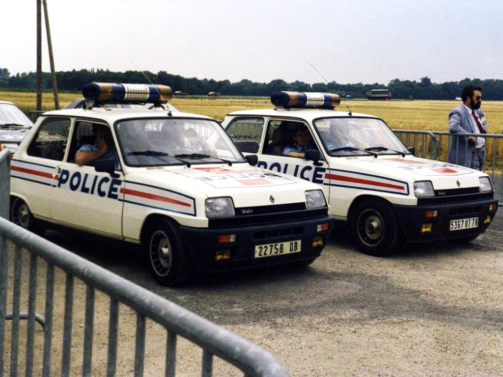 Photo 10 - renault 5 alpine turbo police - Les voitures de police et de ...
