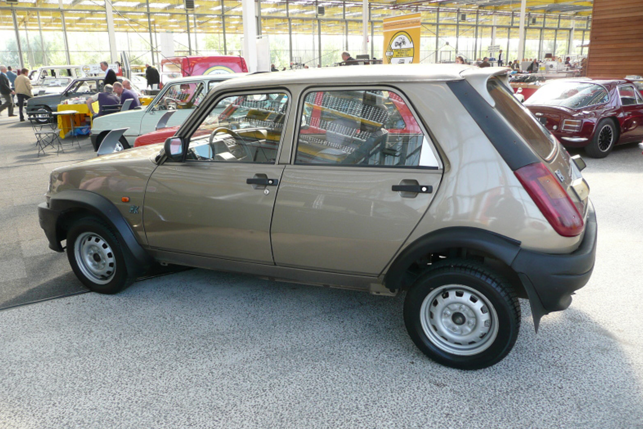 Photo 9 - Pars Khodro Sepand New P.K. Renault 5 fabriquée sous licence ...