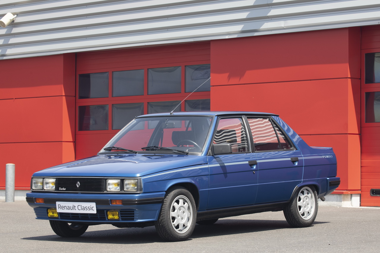Photo 91 - Renault 9 Turbo vue avant bleue - Renault : retour sur les ...