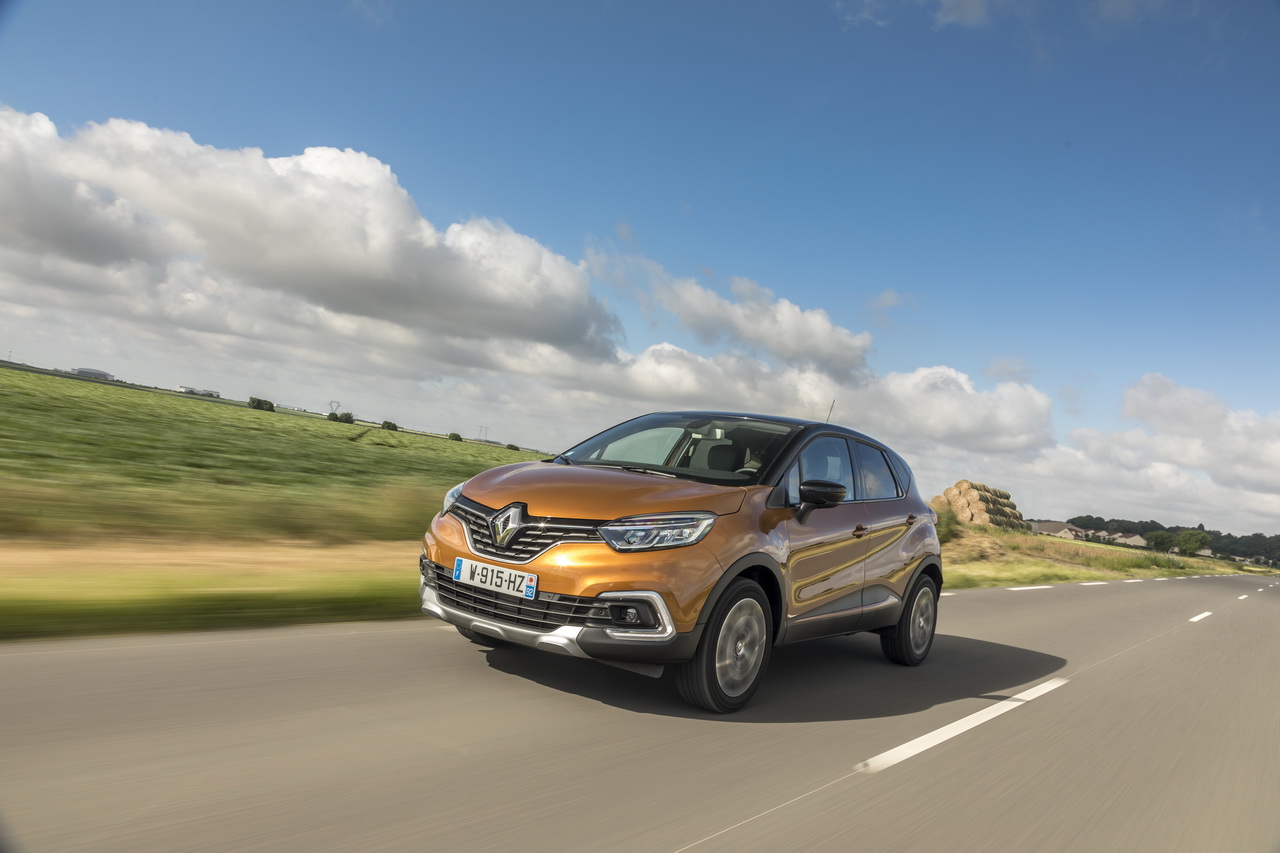 Photo 28 - Renault Captur orange 2017 - Top 30 des voitures les plus ...