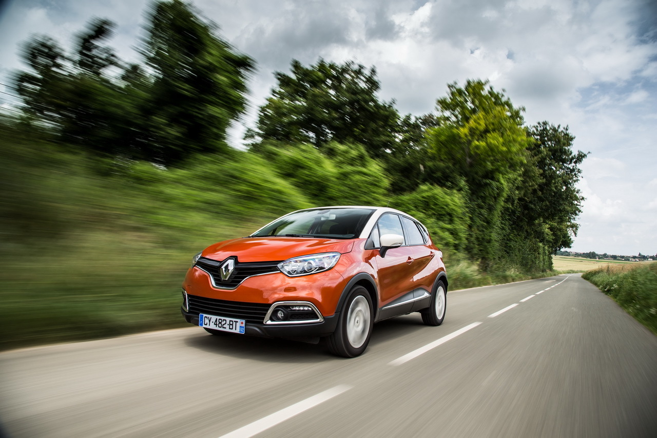 Photo 55 - Essai Citroën C4 Cactus vs Renault Captur : le match de ...