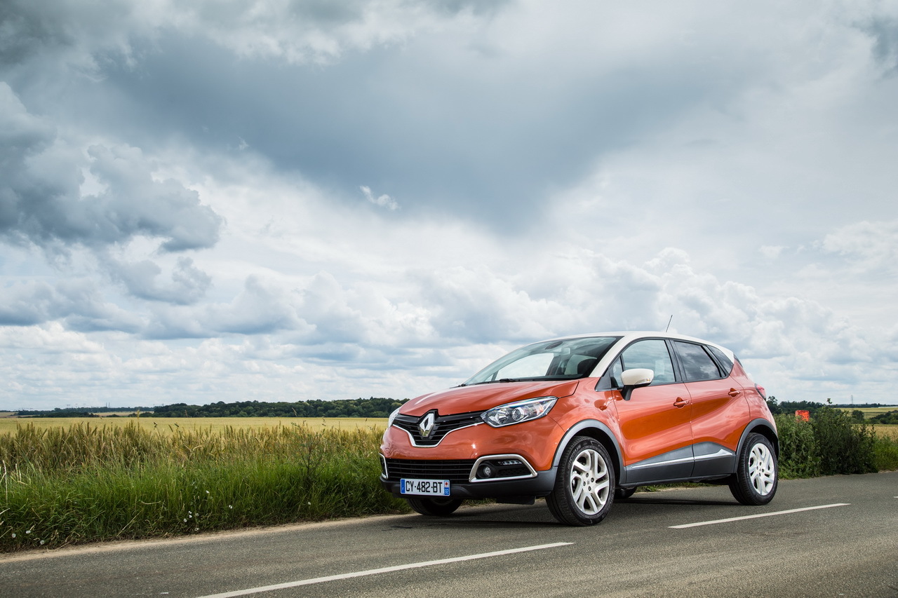 Photo 61 - Essai Citroën C4 Cactus vs Renault Captur : le match de ...
