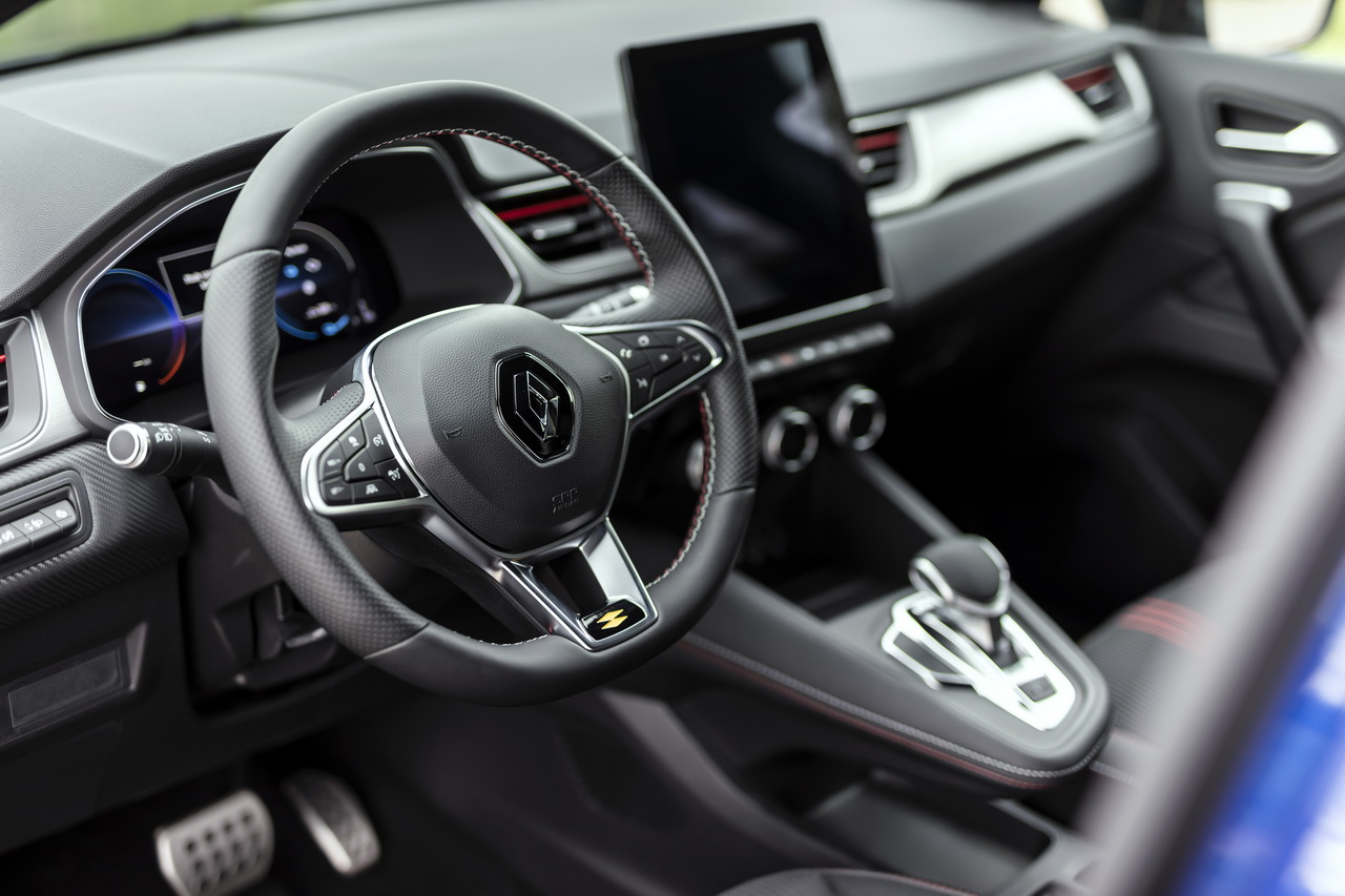 Bilan essai Captur hybride, fiche technique et prix