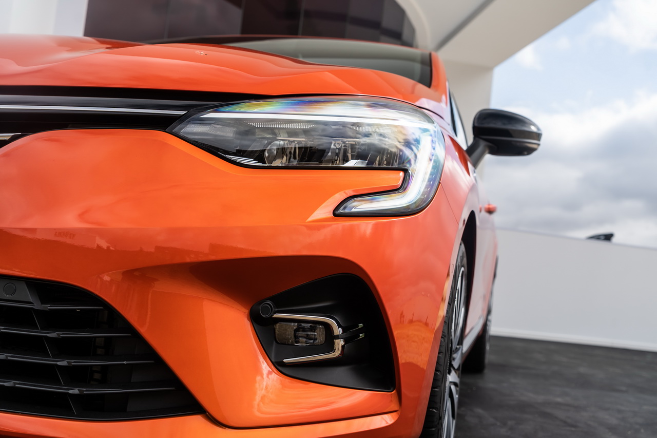 Photo 9 - feux LED sur renault clio 5 initiale paris - Renault Clio 5 ...