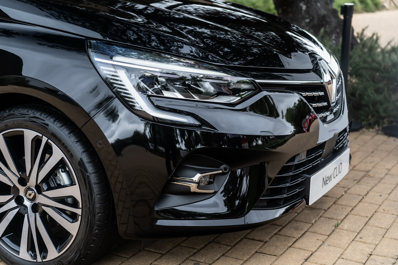 Photo 25 - renault clio 5 initiale paris couleur noire extérieur ...