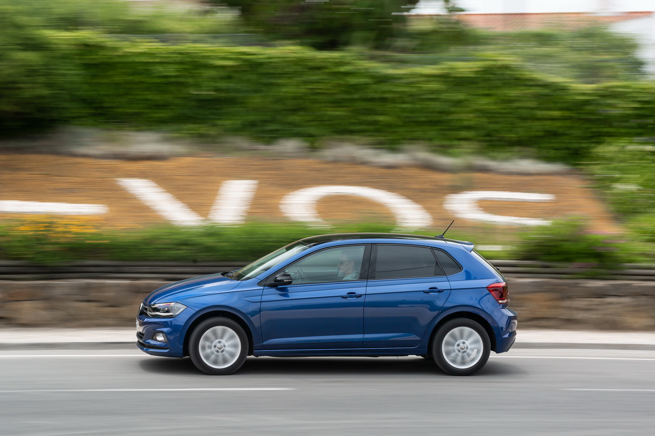 Photo 74 - volkswagen polo 6 - Essai comparatif : la Renault Clio 5 ...