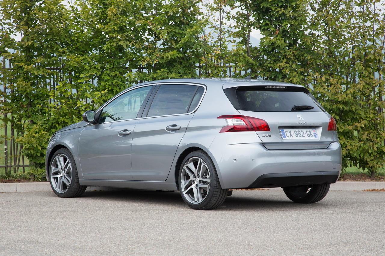 Diaporama et photos - Prix Renault Mégane vs Peugeot 308 : le match des ...