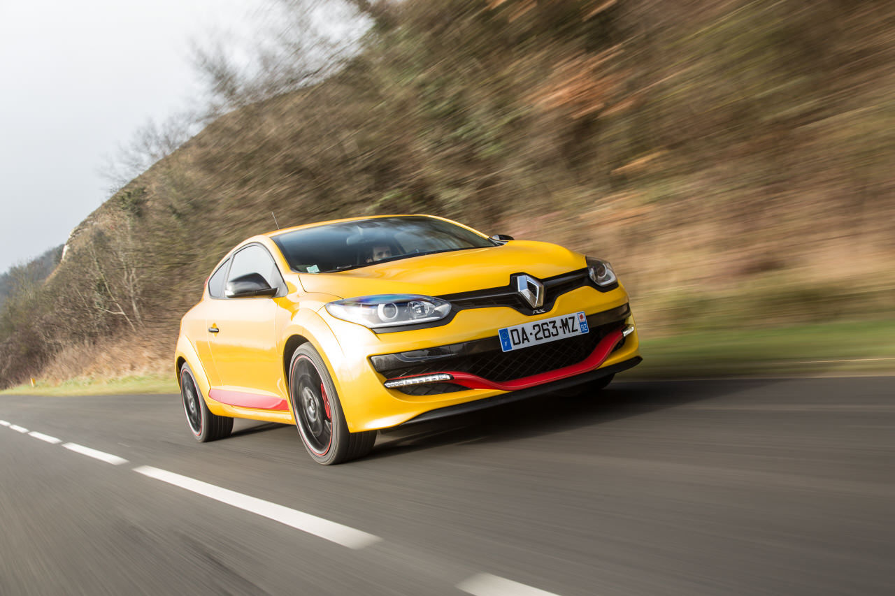 La Renault Mégane RS 2.0 Turbo de 265 ch (2014) face à ses concurrentes ...