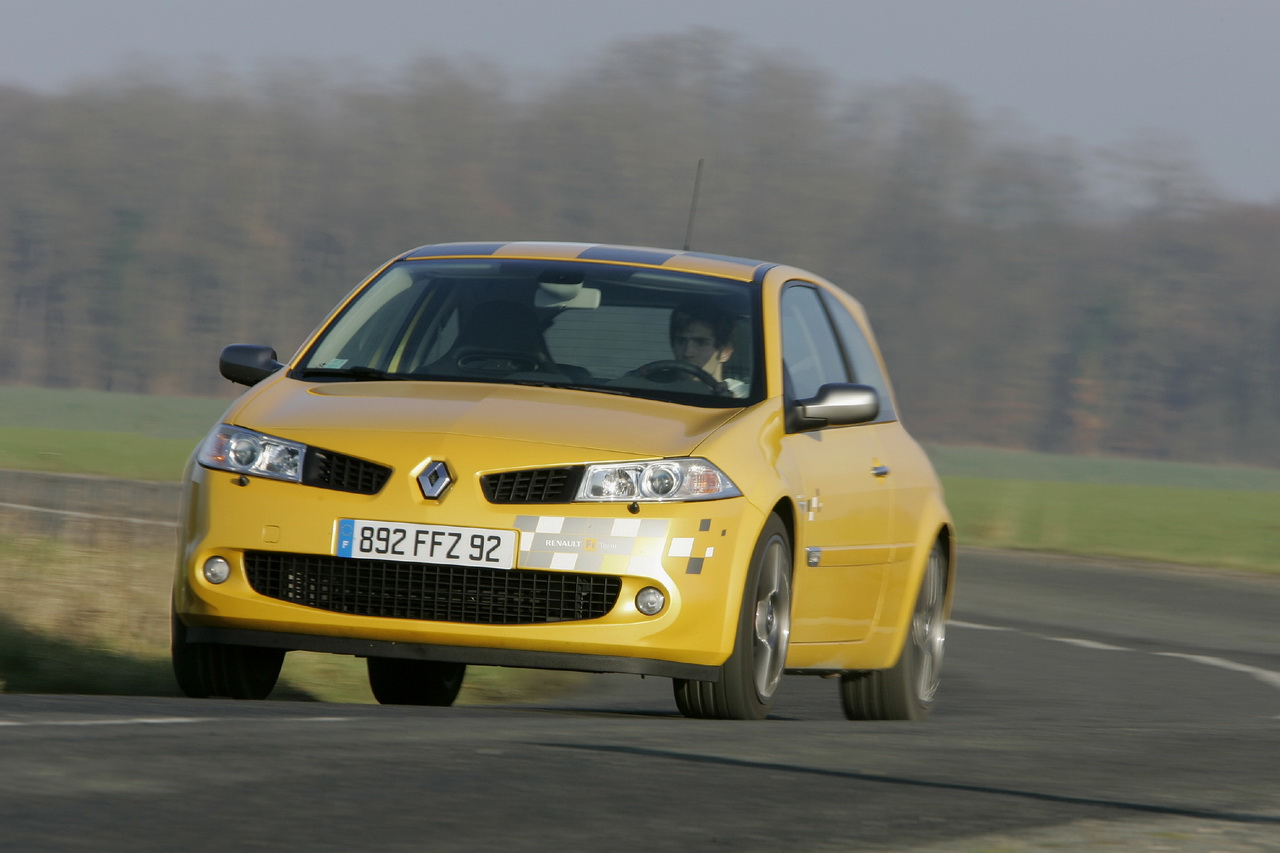 Photo 13 - Mégane R26 jaune sirius - Renault Mégane RS : la saga 2004 ...