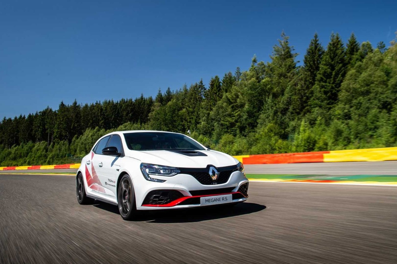 Photo 2 - renault mégane rs trophy r face - La Renault Mégane RS Trophy-R (2019) s'offre un ...