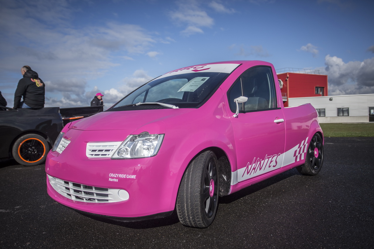 Le Renault "Pink Modus" pick-up à vendre sur Leboncoin