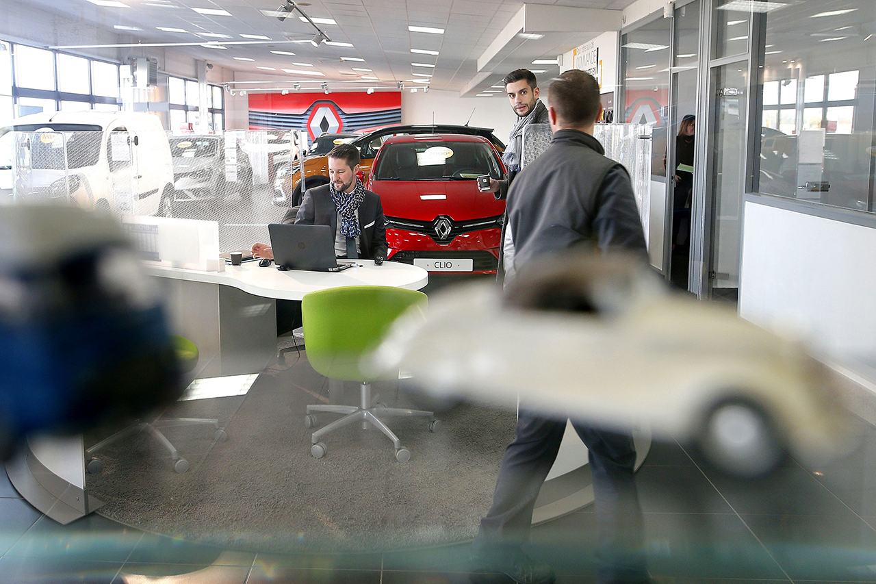 Photo 1 - Concession Renault - Distribution VN octobre 2018 : Renault